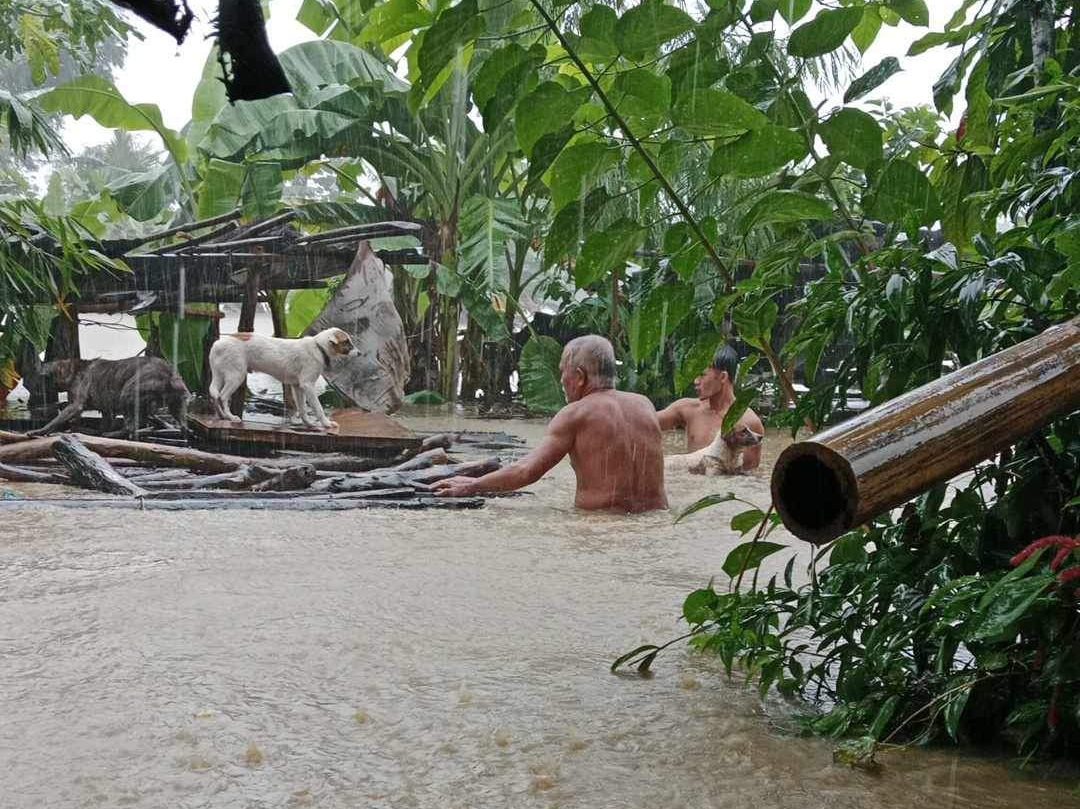 IN PHOTOS: Bicolanos grapple with Tropical Storm Kristine's damage, impact