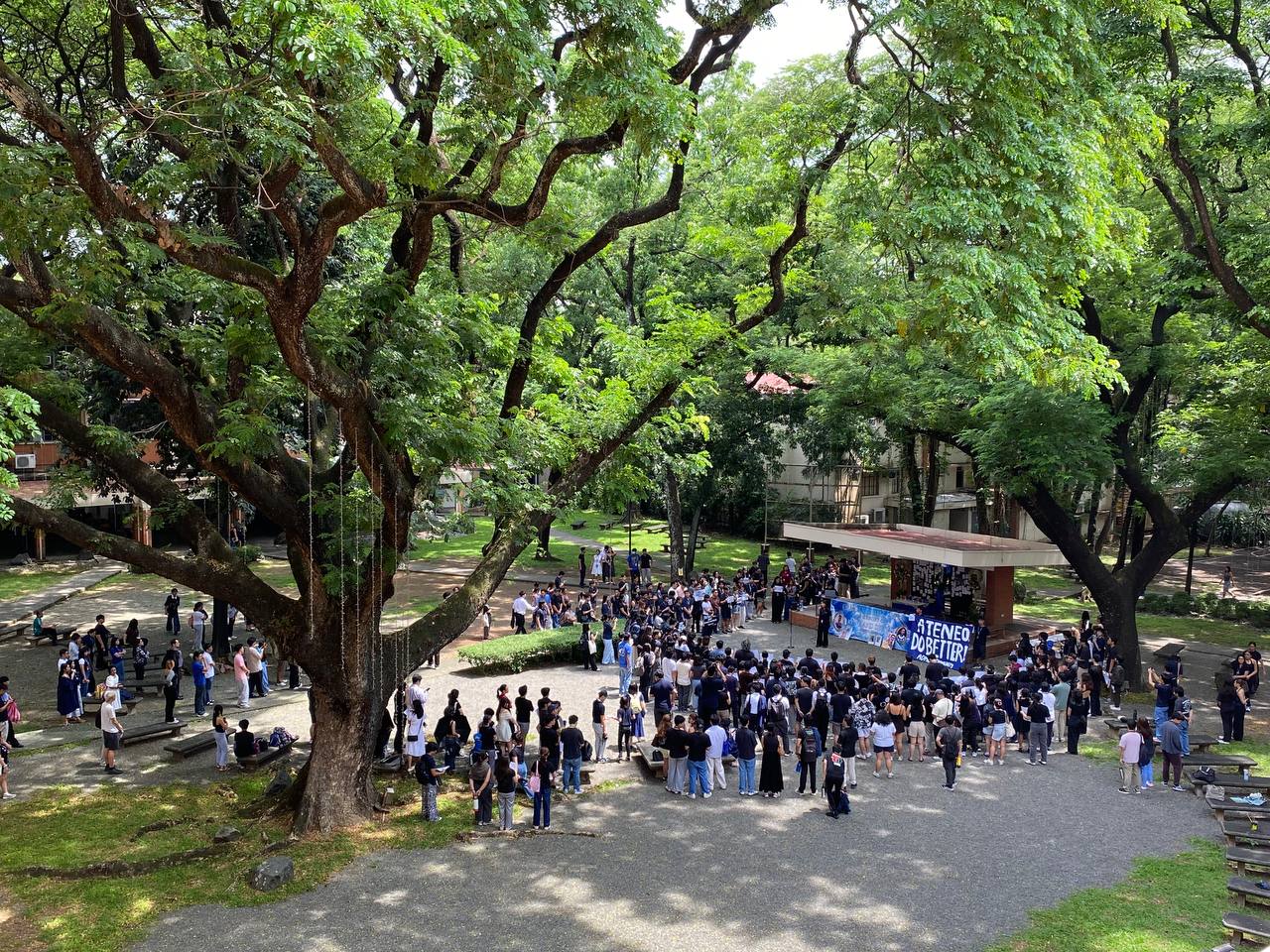 IN PHOTOS: Black armbands, walkout mark Ateneo graduation day after ...